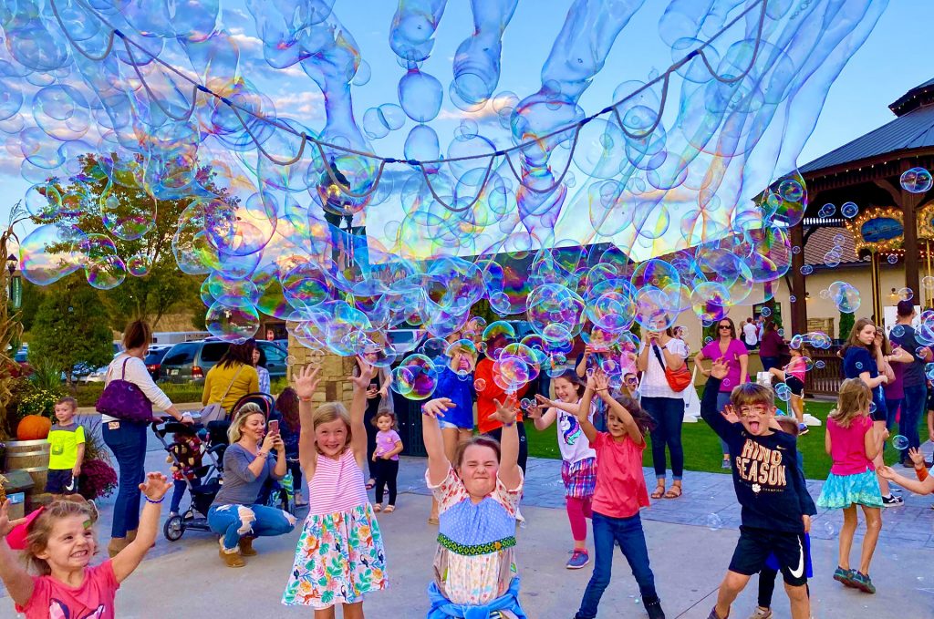 Soap Bubble Circus - Soap Bubble Entertainment